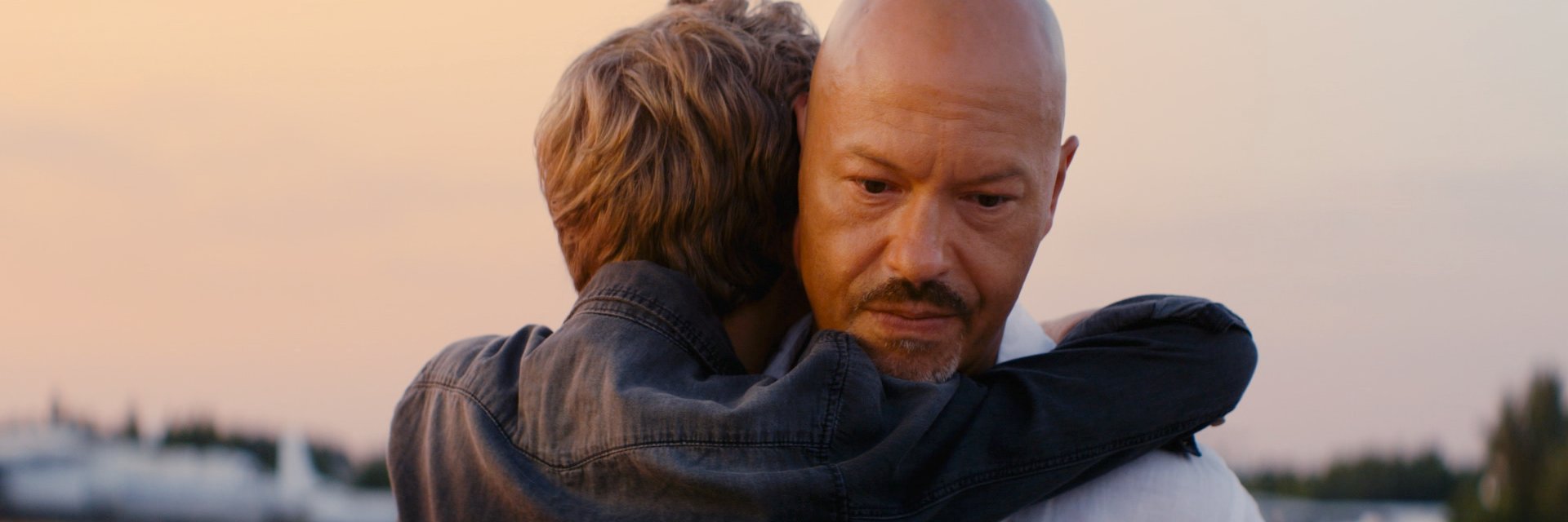 Призрак - 2015: актеры, рейтинг и отзывы на канале Дом кино